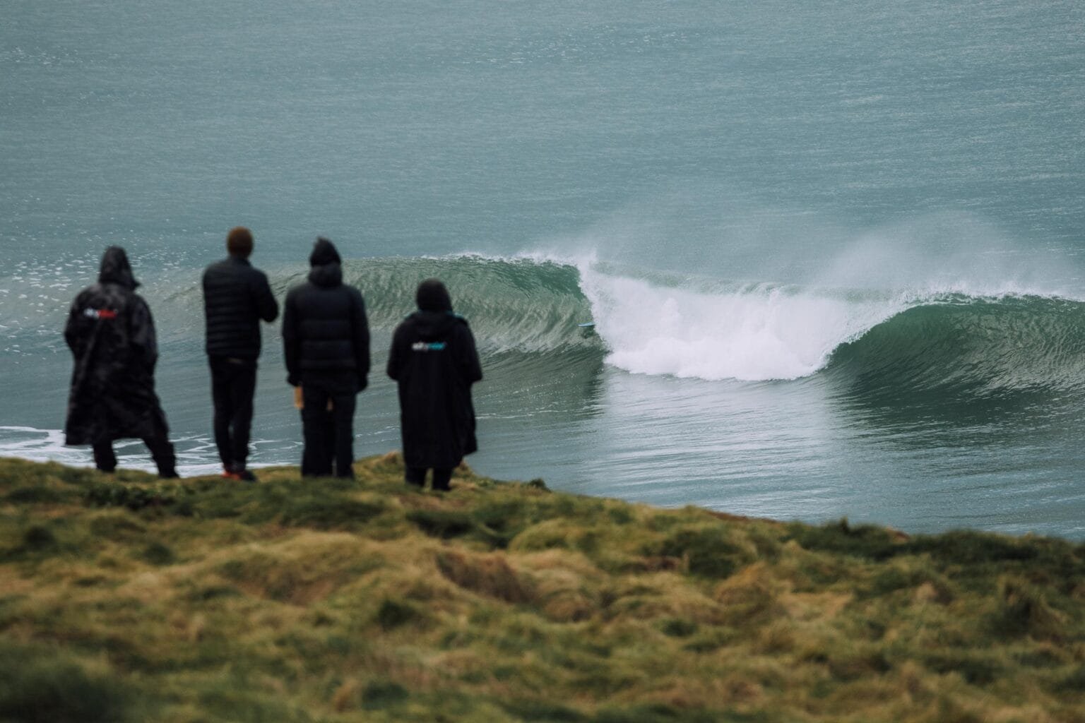How to Surf Safely: 10 Essential Tips to Avoid Accidents - South Coast ...